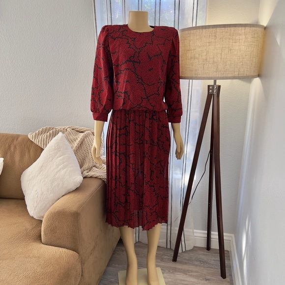 R.E.O. | Dresses | Vintage 8s Reo Red Floral Pleated Drop Waist Dress ...